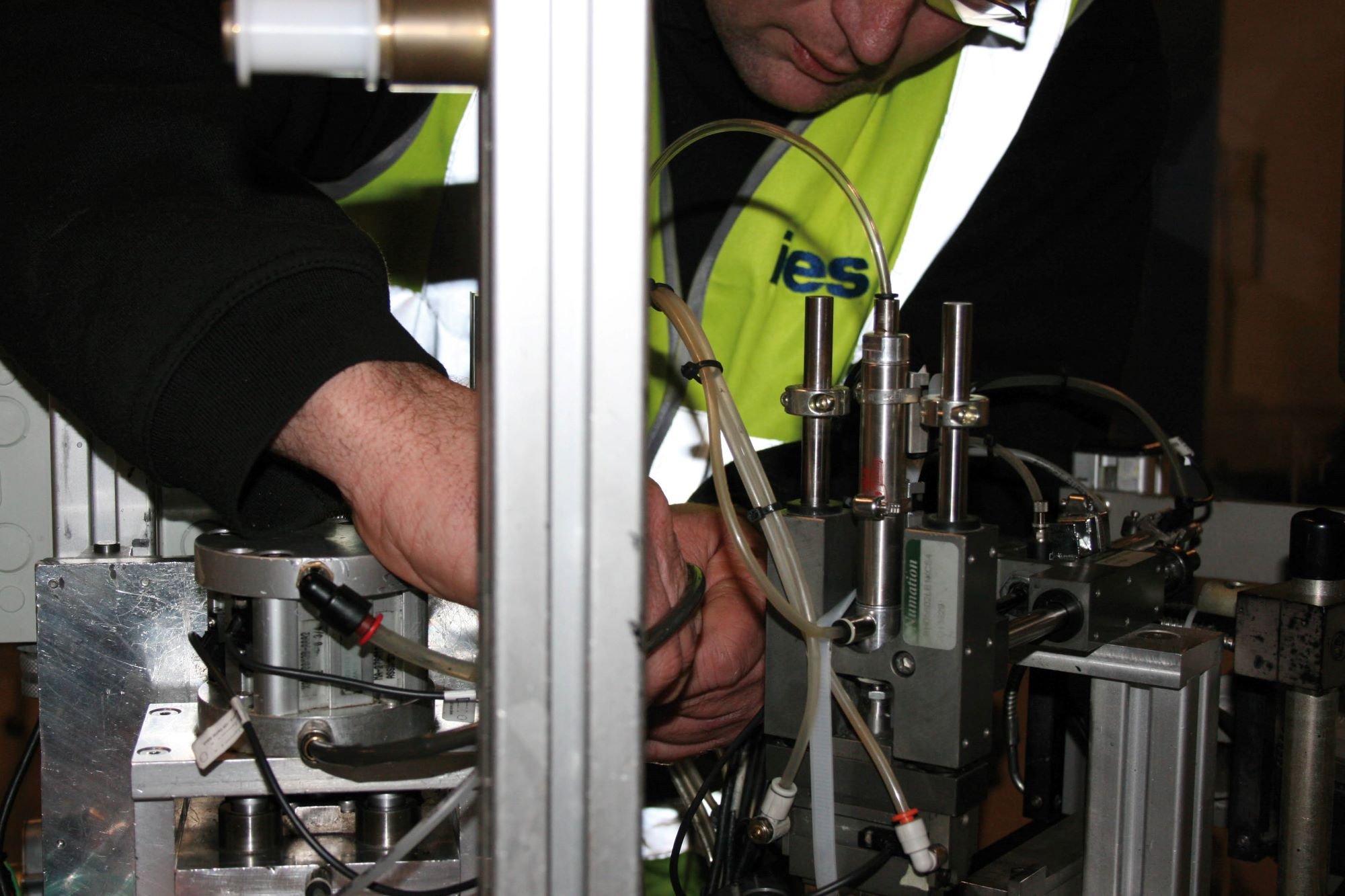 Defence & Aerospace Equipment Relocation Service | IES